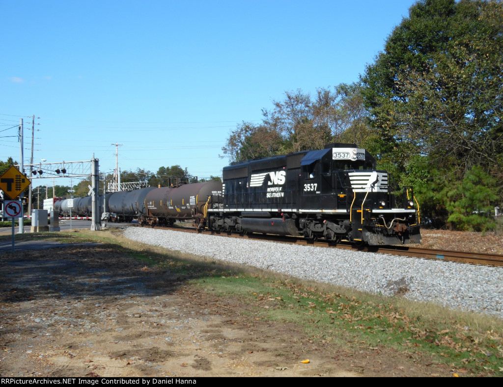 NS SD40-2 leads A01 eastward